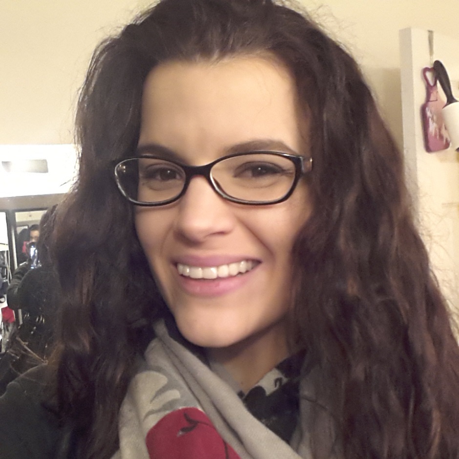 Alison's profile picture.